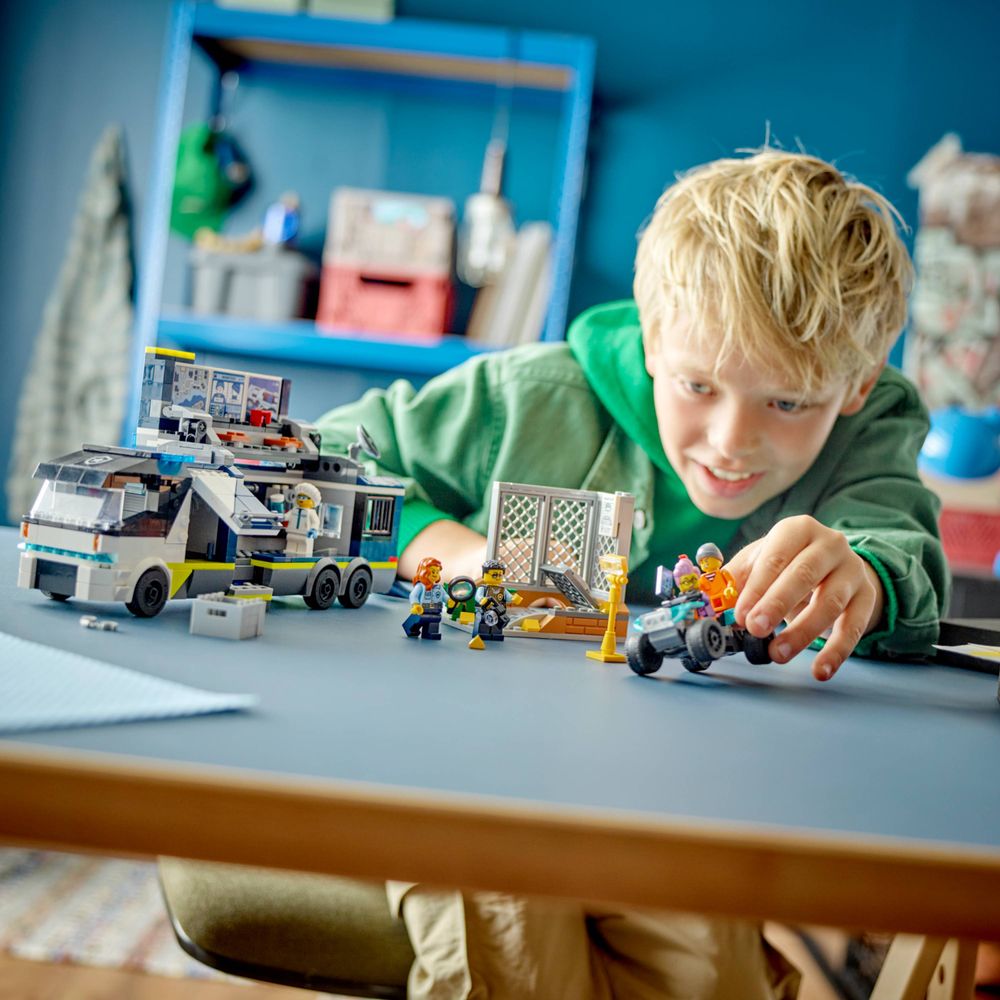 LEGO City - Caminhão de Pericia Móvel da Policia - Blumenau